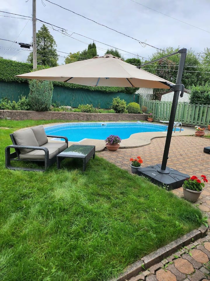 Light & Quiet | Sleeps 2 | Hdtv & Wi-fi | - Laval, Canada