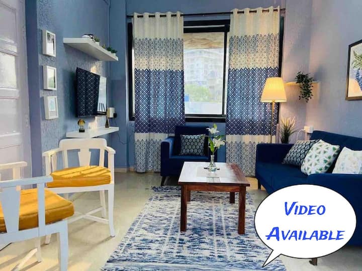*Old Warm Charm* 2 Bedrooms*near Sea*khar West* - Mumbai