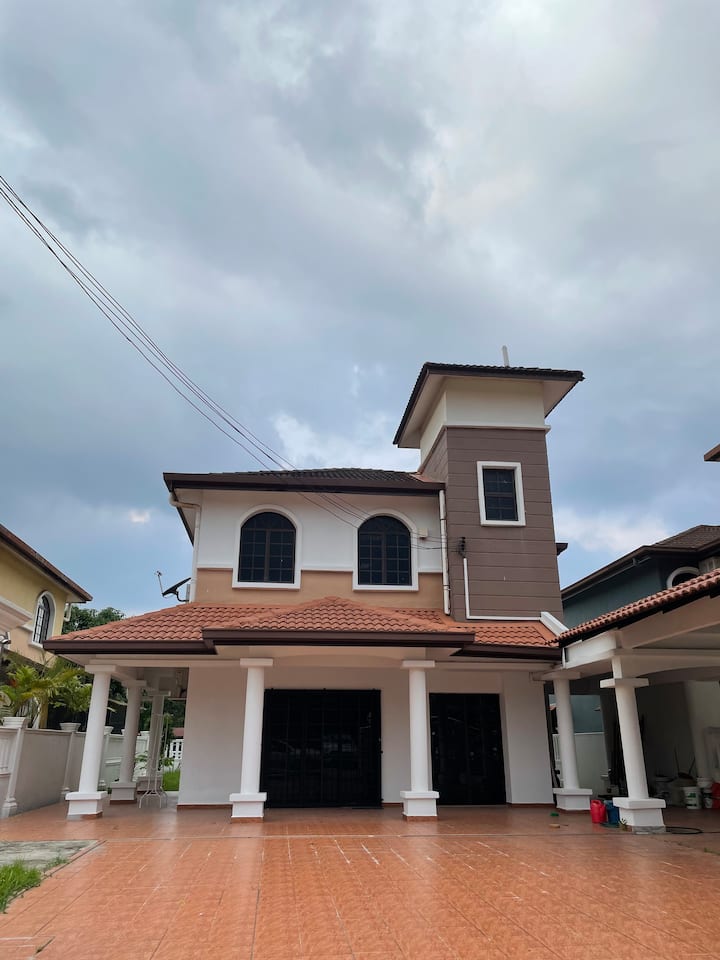 Happiness Homestay In Dengkil - Cyberjaya