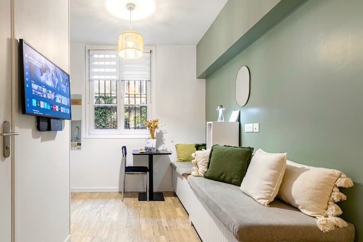 Studio Design Au Calme Sur Cour Arborée - Paris