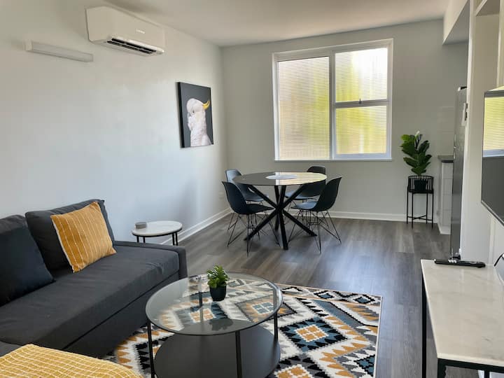 Convenient With Car Park! - Brisbane
