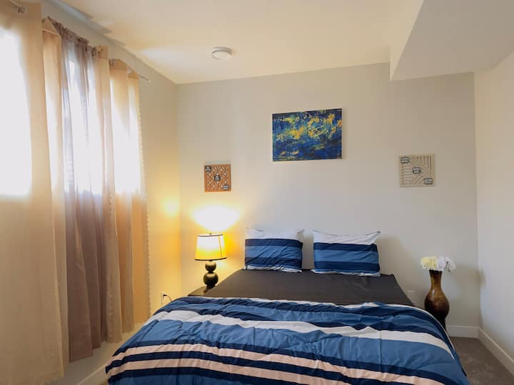 Guest Suite In Calgary 15mnt Yyc Airport, 3 Beds - Calgary