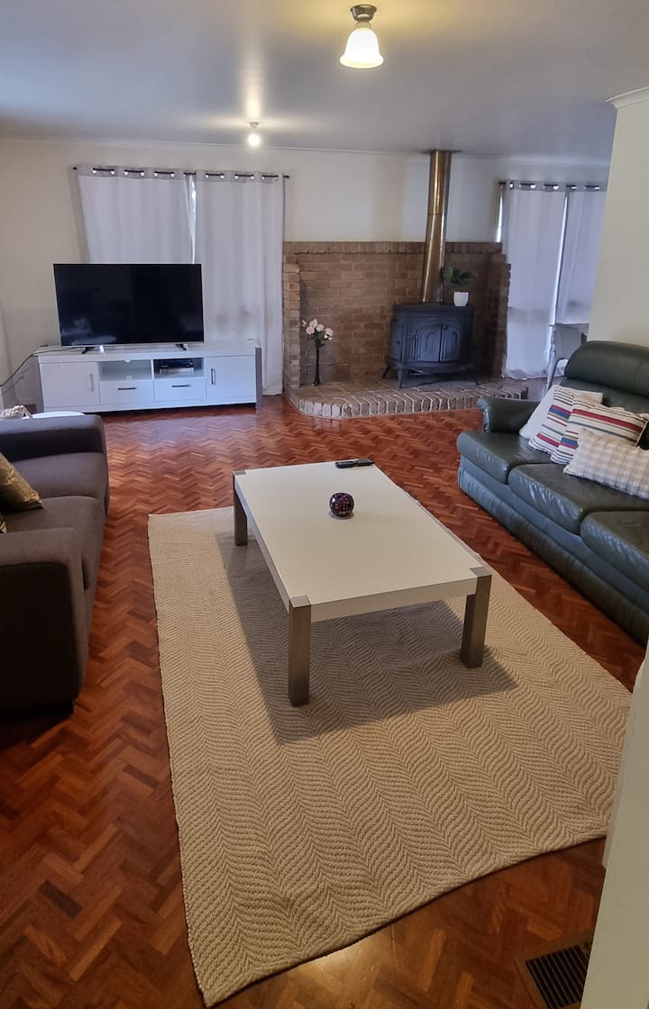 Macedon Country Stay (Entire Home) - Macedon Ranges Shire
