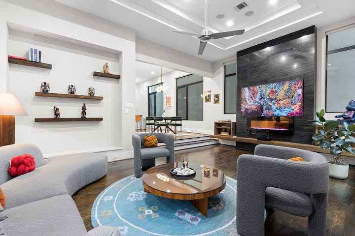 Stylish Luxe Stay By Memorial Park, Near Downtown - Houston, TX