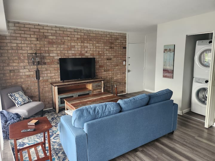 Broadripple 2 Bed W/washerdryer - Keystone at the Crossing - Indianapolis