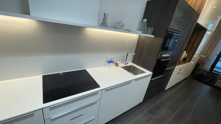 Bahrain Harbor - Cloud9 Waterfront Luxury Condo - 마나마
