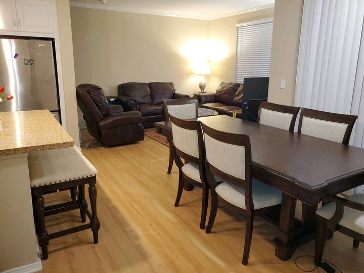 Spectrum Two Bedroom - Lake Forest, CA
