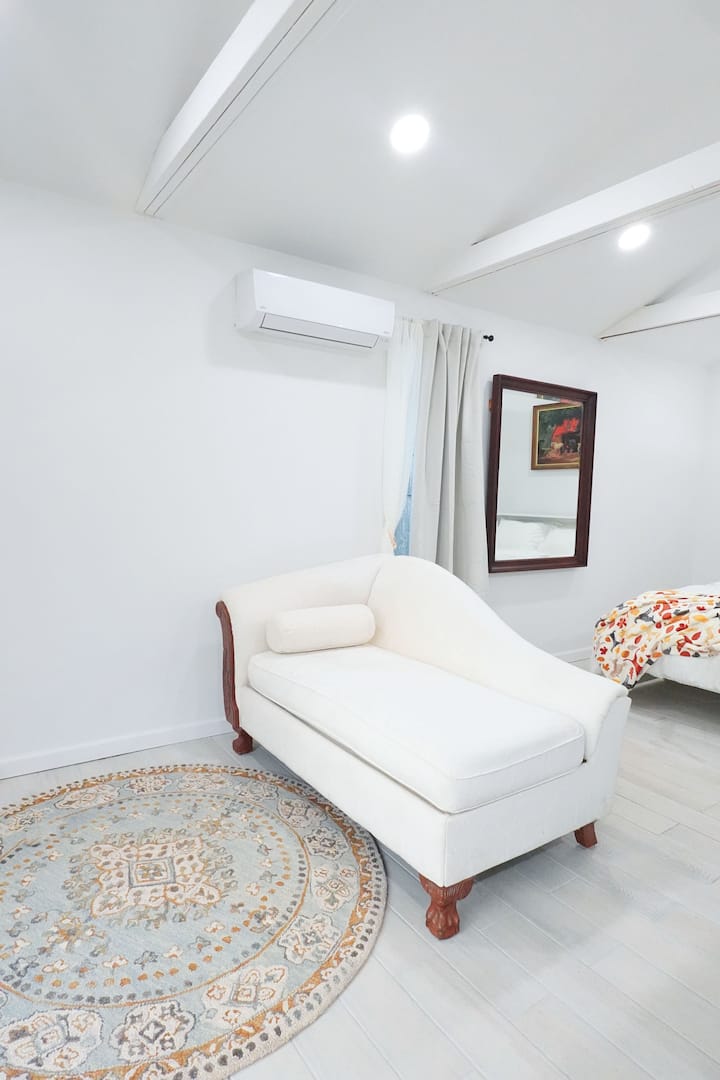 Prime Locale: Ideal Guesthouse - Fire Island