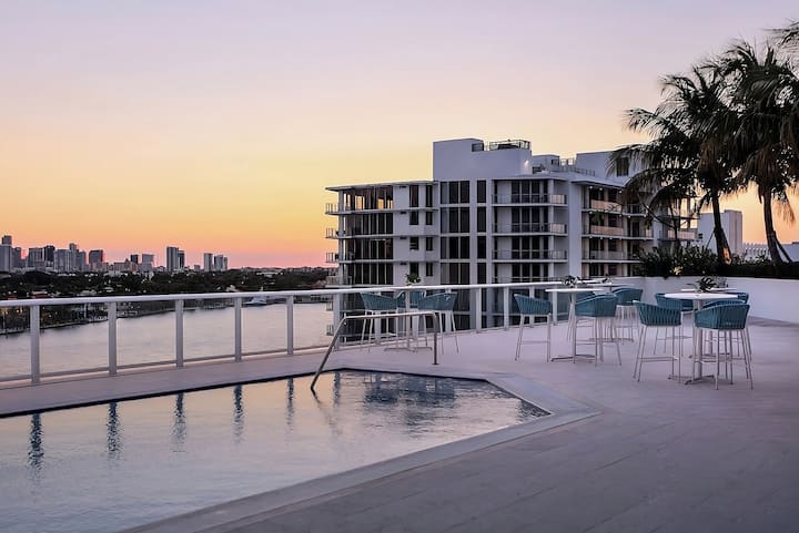 Splashy Good Times! 3 Relaxing Units, Pets Allowed - Fort Lauderdale, FL