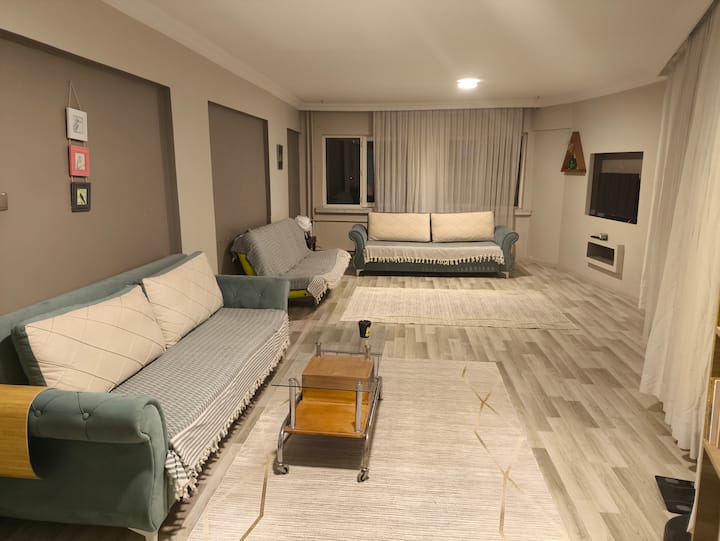 Paylaşımli Ev-oda,trengarıkarşısı(açıklamayı Oku) - Eskişehir