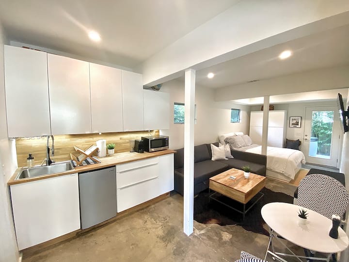 Woods Cove Studio - Laguna Beach, CA