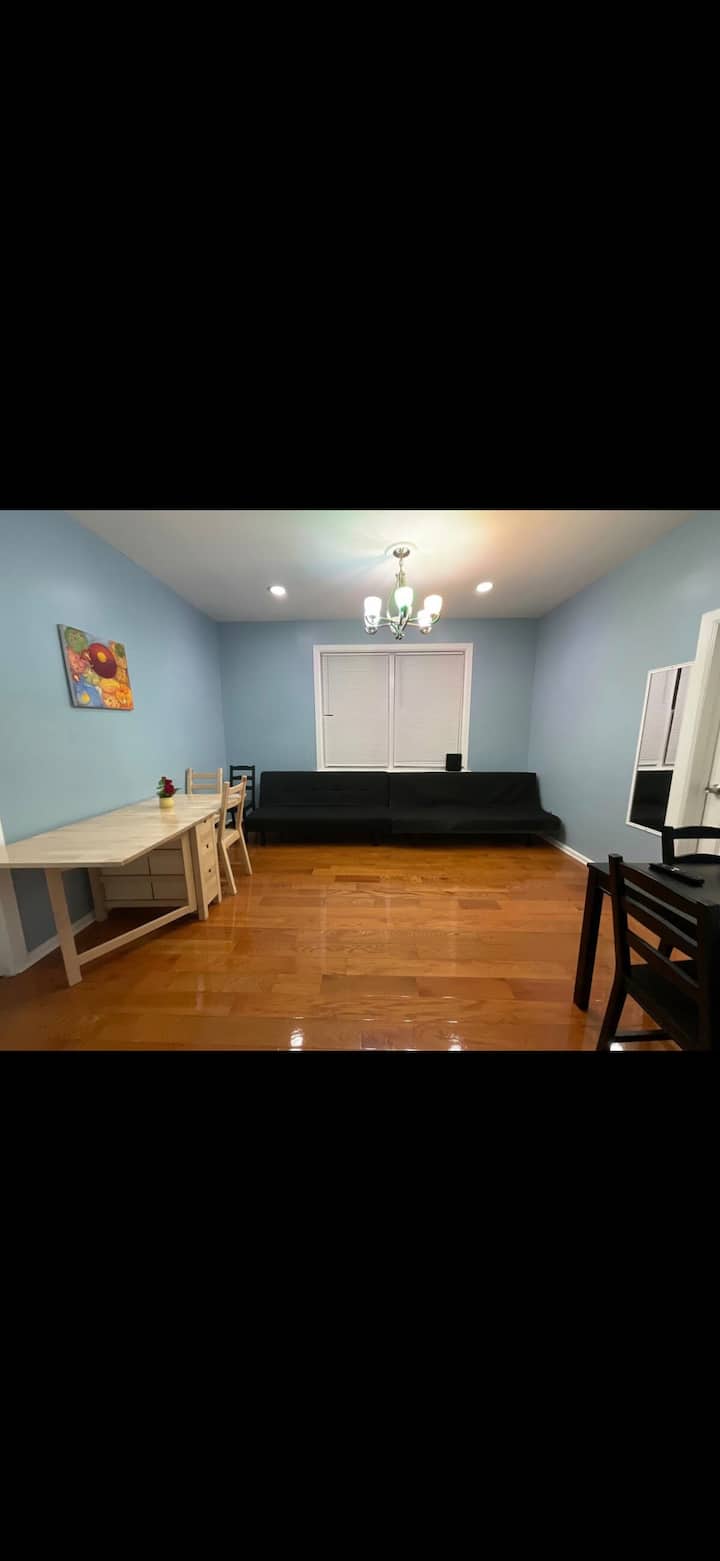 40 Min From Manhattan. Bx 10469 - The Bronx, NY