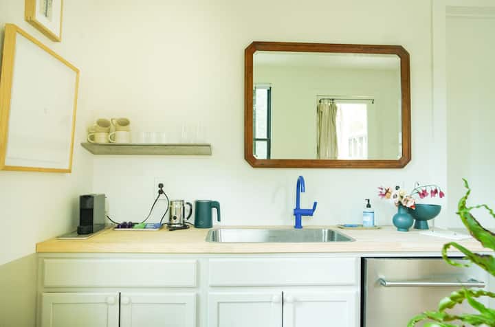 Private In Town Guest Quarters - Athens, GA