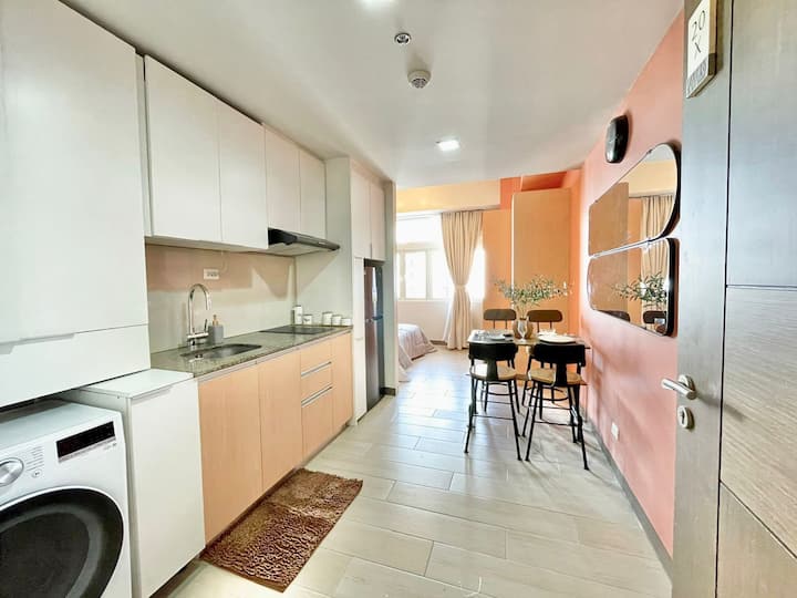 Cozy*luxurious*free Access Pool And Gym*netflix - Makati