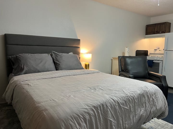 Blue Jay Studio - Garden City, KS