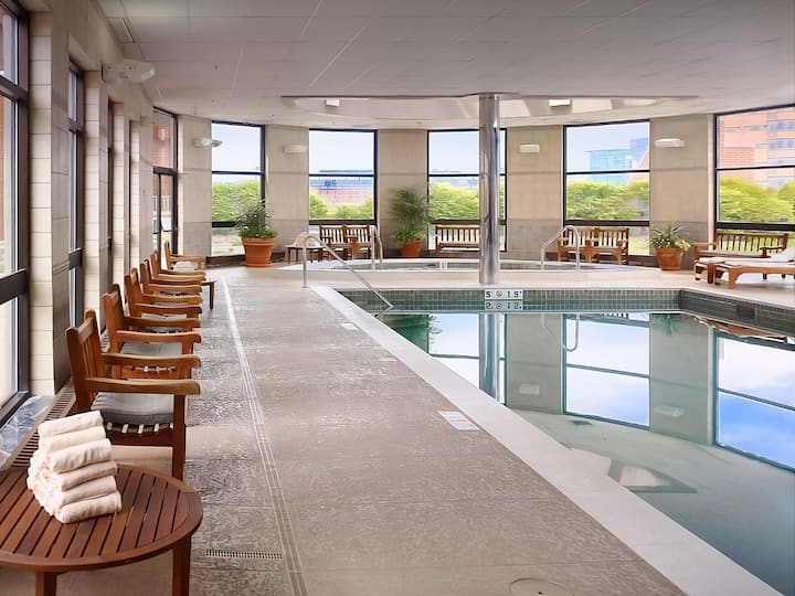 Enjoy A Hassle-free Stay! Pool, Pets Allowed! - Baltimore, MD