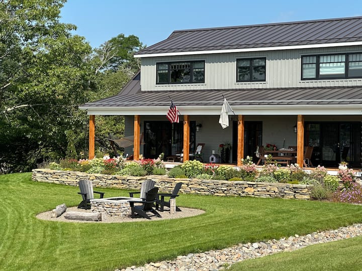 Maine Attraction - Belfast, ME