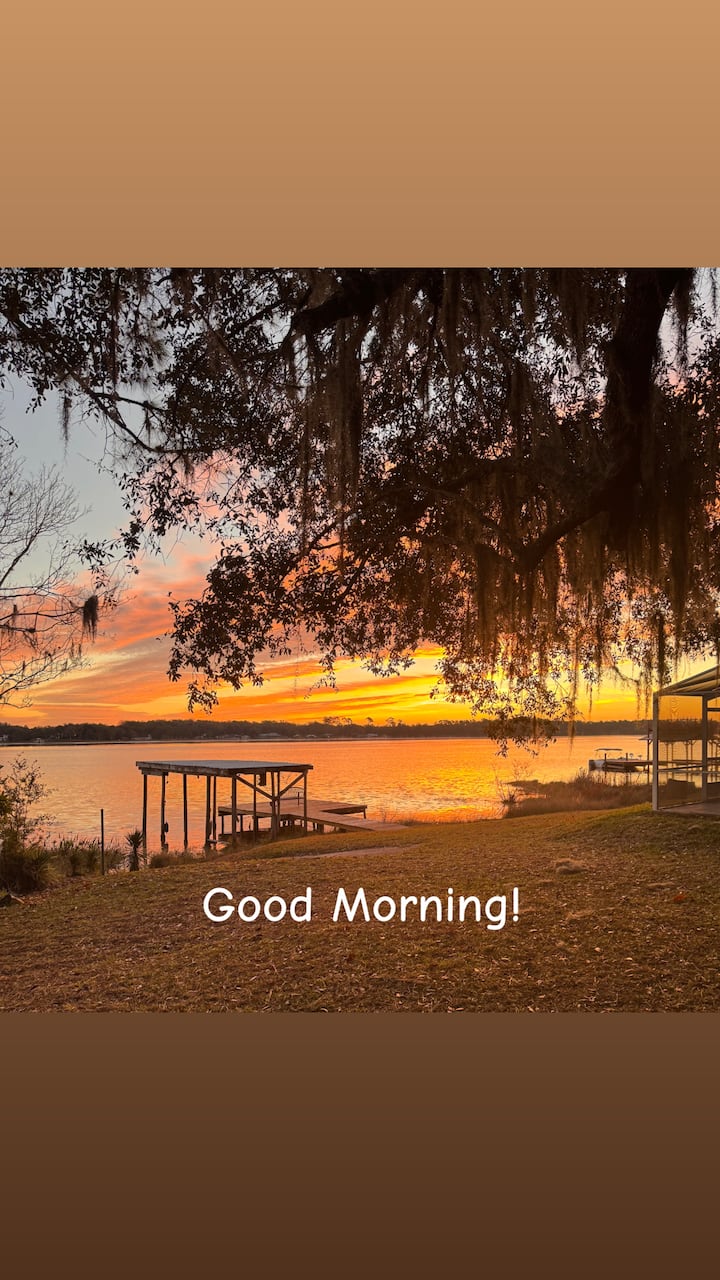 Lake Broward Rustic Cabin With Pool! - Crescent City, FL