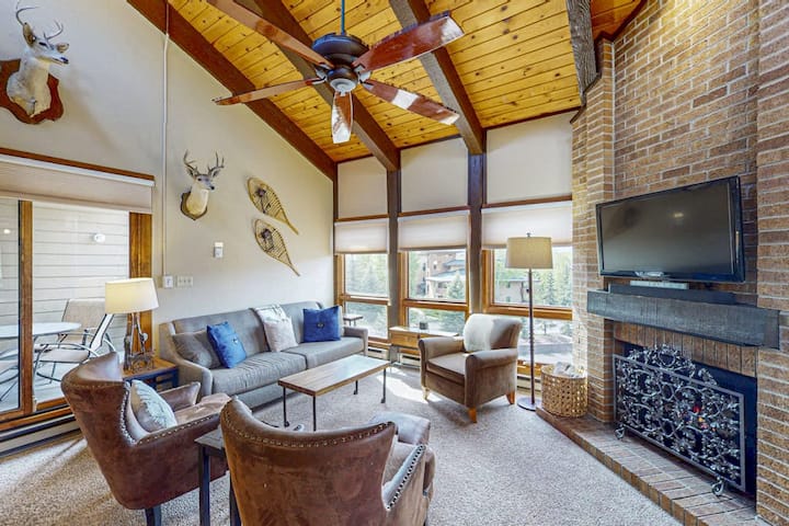 3br With Pool, Hot Tub, Balcony & Fireplace - Steamboat Springs, CO