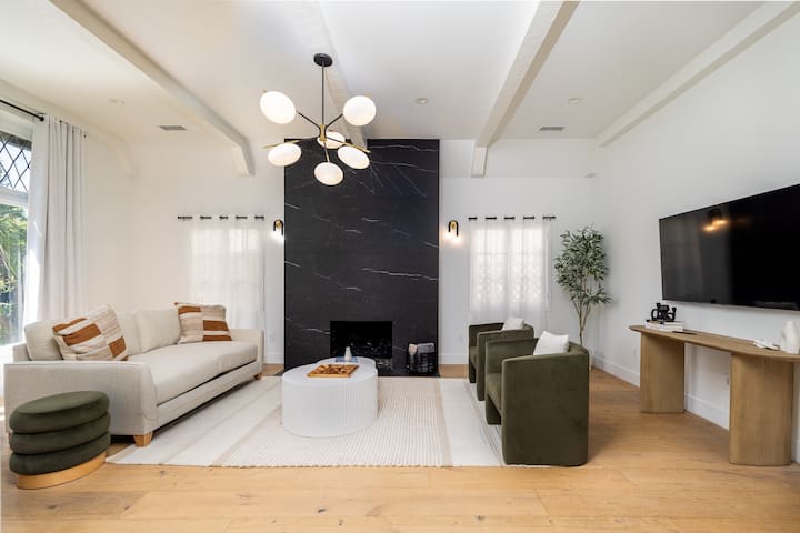 Charming Modern Home In La - West Hollywood, CA