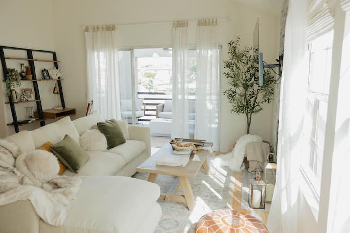 Stylish Pb Townhome, Walk To Bay, And Balcony - San Diego, CA