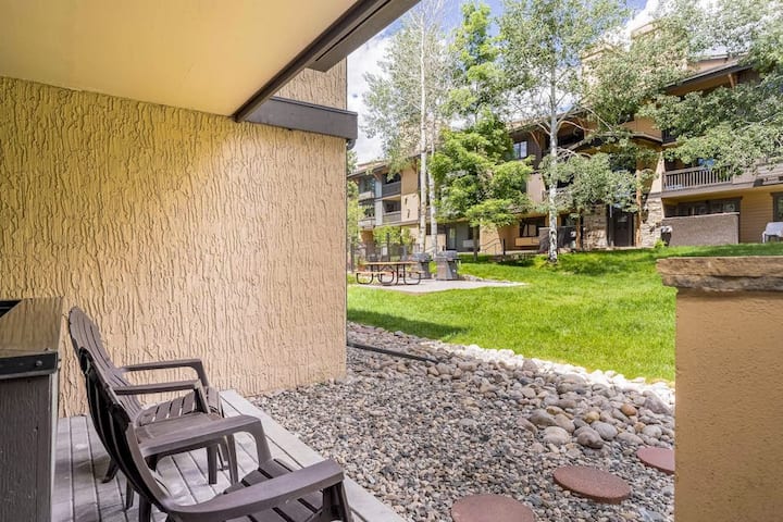 The Phoenix Condo 2br. Pool, Hot Tub, Fireplace - Steamboat Springs, CO