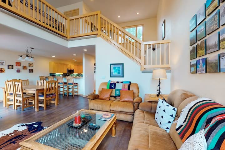 Cascades Baker2/luxurious 3br/mtn View/hot Tub - Steamboat Springs