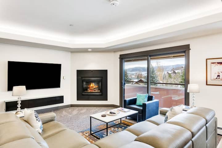 Walk To Lifts 3br Mountainview Canyon Creek Condos - Steamboat Springs, CO