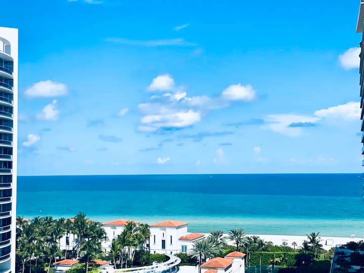Ocean View 1br 1.5ba Stylish Beach Condo+parking - Surfside, FL
