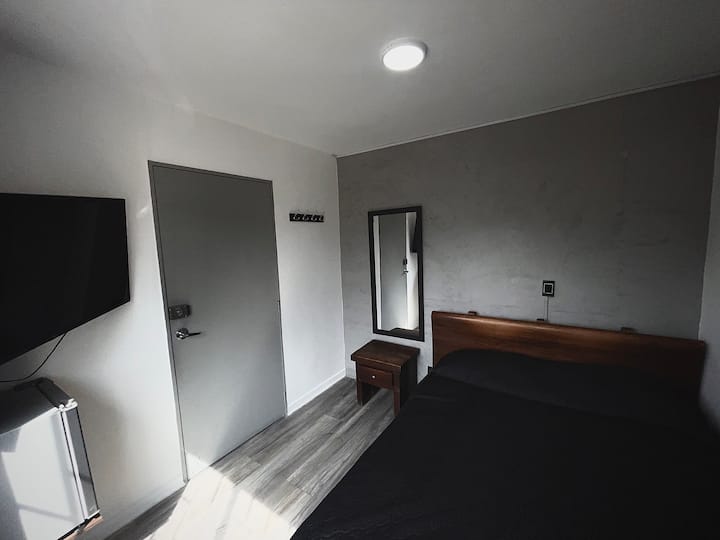Apartaestudio En Envigado Centro 201 Cerca A Todo. - Envigado