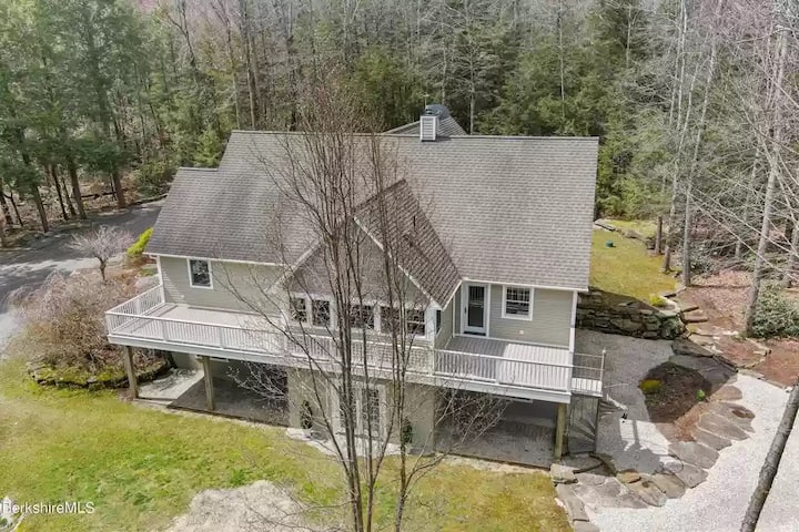 Imagine Garden. All Year Round Berkshire Home - 몬트레이