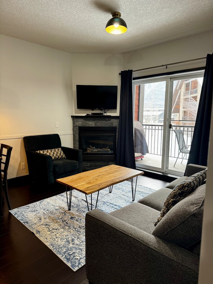 2 Bed Condo In The Heart Of Canmore - Canmore