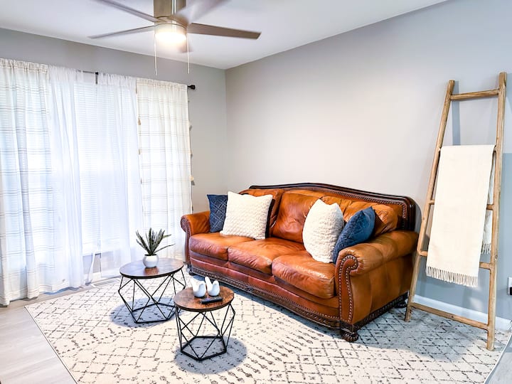 Beautiful 3bdr Home Near Forsyth - Decatur, IL