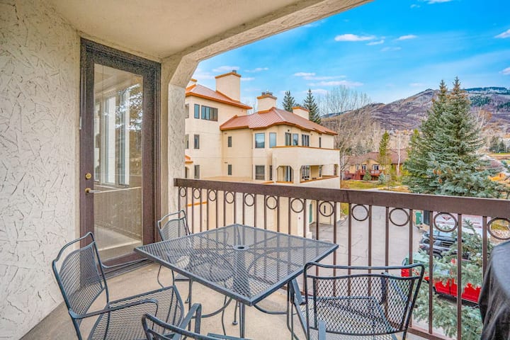 2br Mountainview Condo | Hot Tub | Winter Shuttle - Steamboat Springs