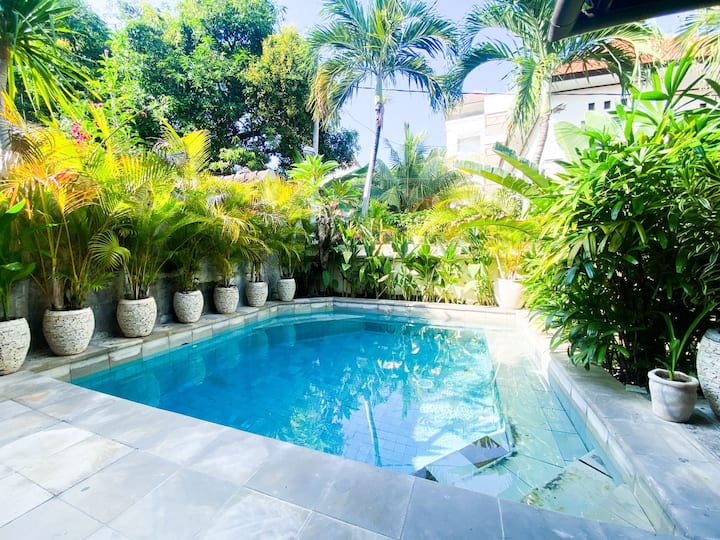 #01# Three Bedrooms Villa With Pool View At Sanur - Sanur