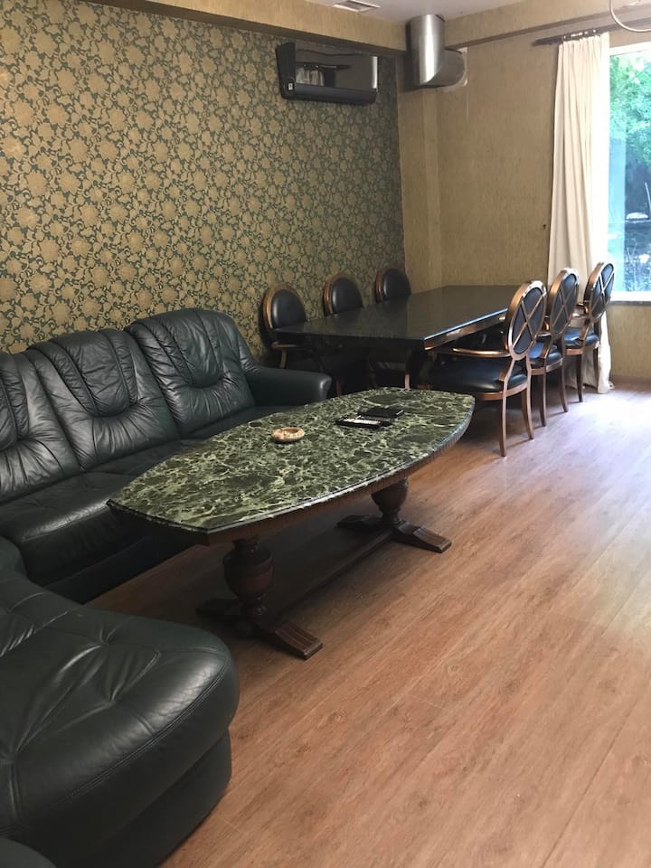 Villa With 5 Bedrooms - Tbilisi