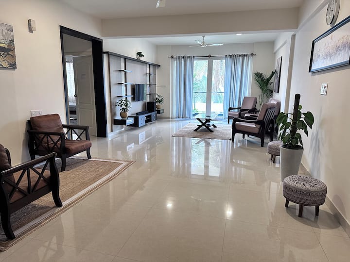 2550 Sq Ft 3 Bhk Luxurious Home - Non Ac Price/- - Bangalore