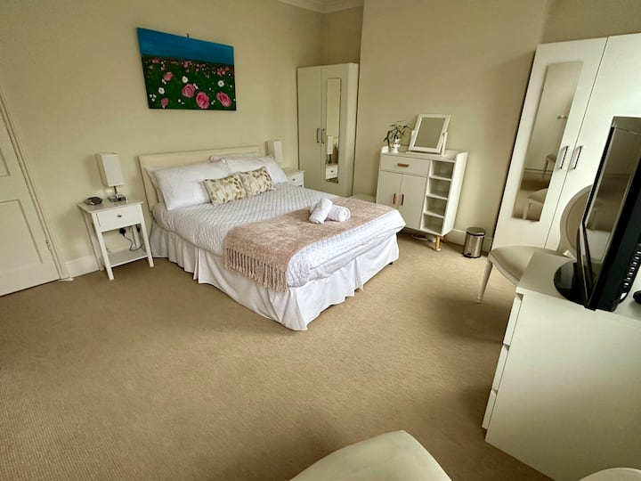 Chelsea. Private & Comfy Room With Own Bathroom - Chelsea