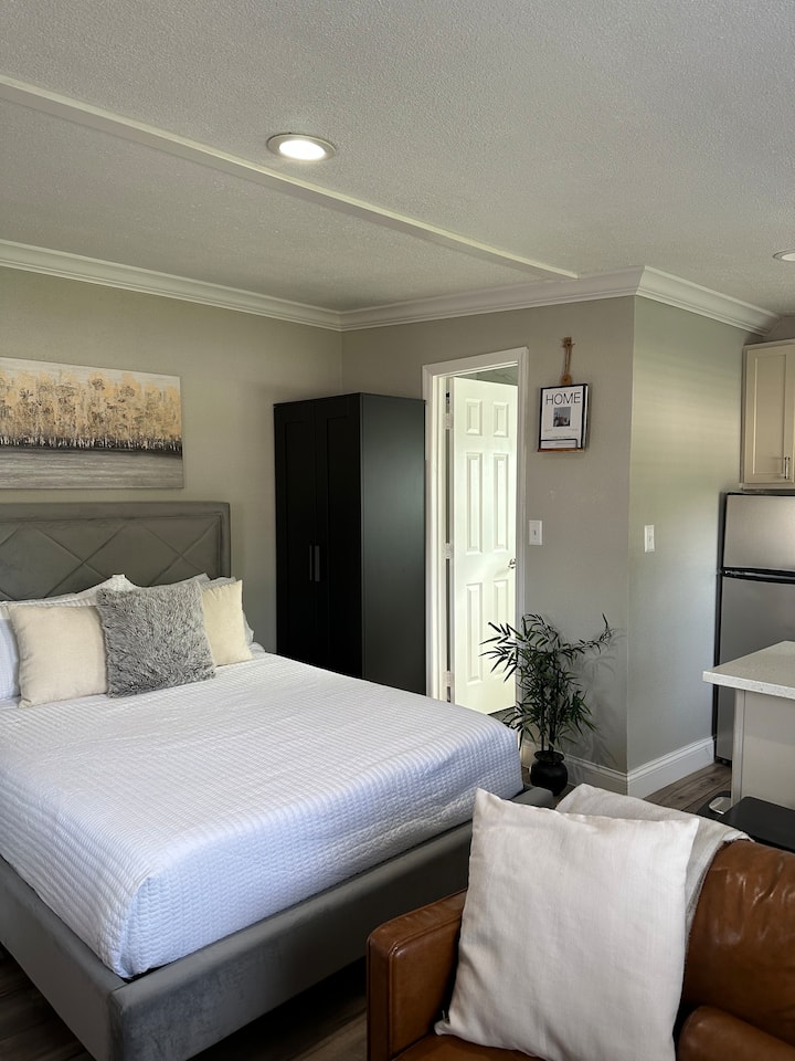 Trendy Private Studio In Orlando - Camping World Stadium - Orlando