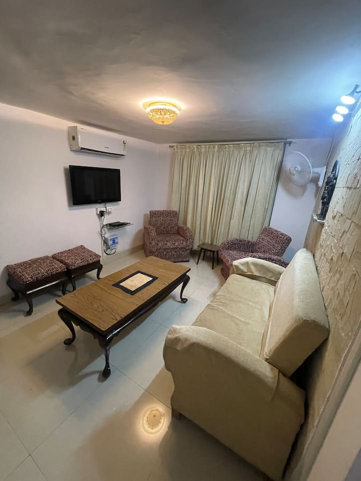 Dr. Nigam's Bungalow - Super Deluxe Room
(3 Guest) - Bhopal