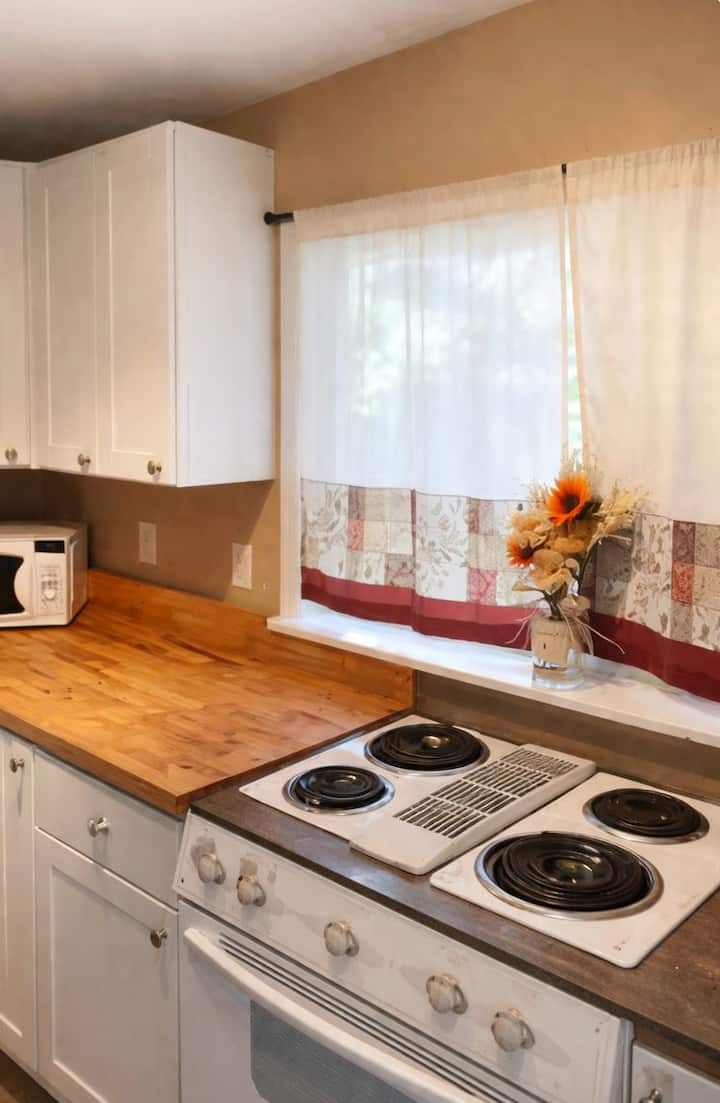 Comfortable & Cozy Furnished Home - Wyoming