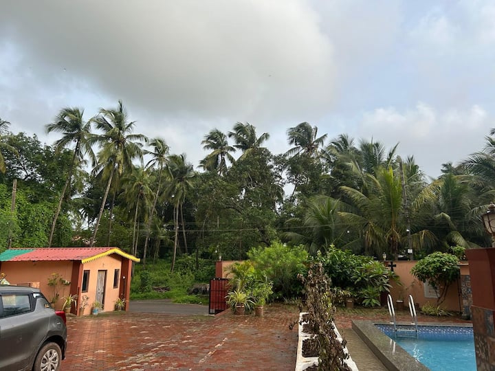 New Airy & Comfortable 3bhk Apartment | Pool - Goa