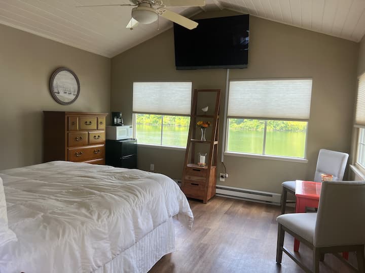 Riverview Suites - California, PA