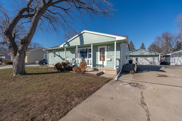 Home Away From Home - Waterloo, IA