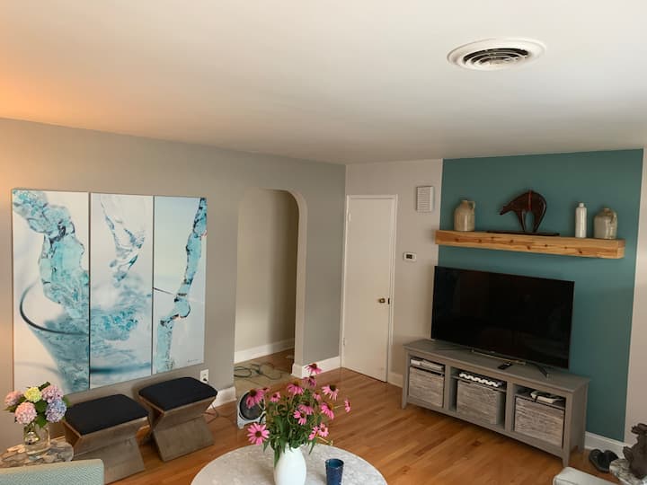 Mcm King Suite Upscale Furnishings, Beautiful Yard - Wind Creek Bethlehem