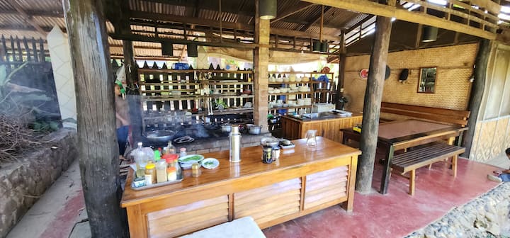 Entire House. 3 Bedrooms. Private Beach - Aborlan
