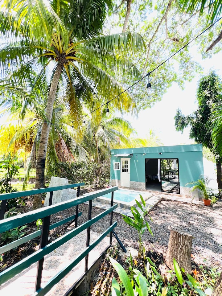 Buganvilia Beach House - Los Cóbanos