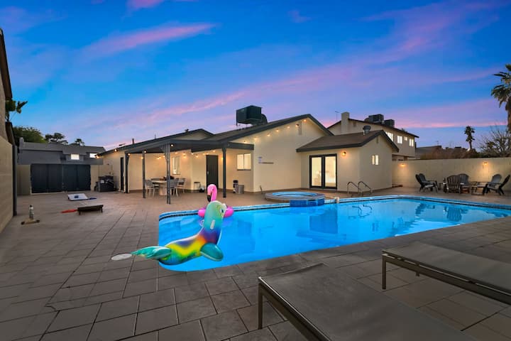 House W Pool/spa & Firepit, 12 Min 2 Thestrip - Las Vegas, NV