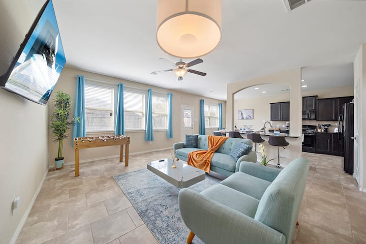 Near Iah Houston Home | Yard Bbq Games Wi-fi Pets - Houston, TX