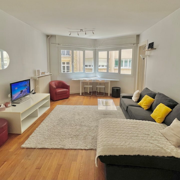 Appartement Spacieux & Belle Vue, Idéalement Situé - Paris